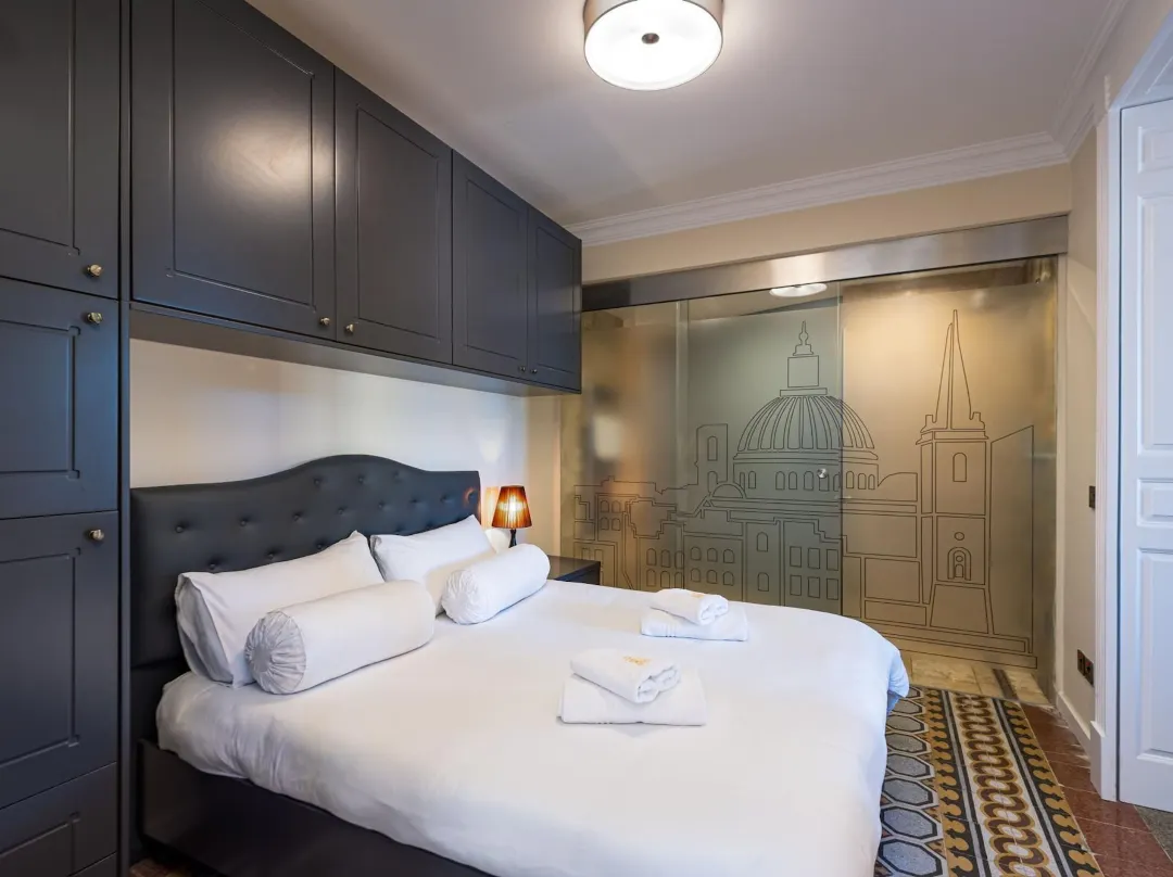 Independence Olive- 1 Bedroom - Square Sea View - La Valeta