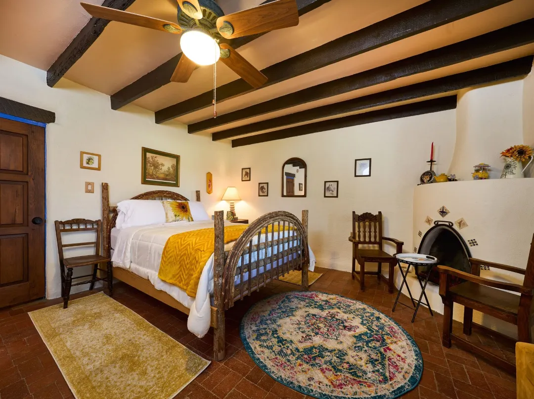 Loba Luna Bed & Breakfast - Albuquerque, NM