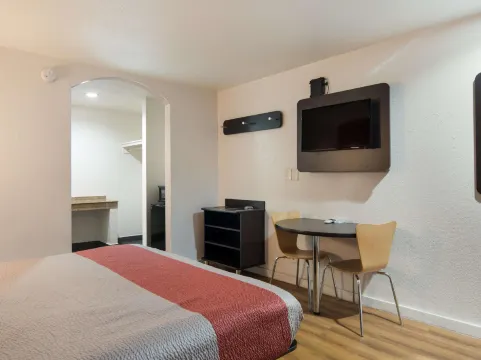 Motel 6 Fort Worth, Tx - Seminary - Fort Worth, TX