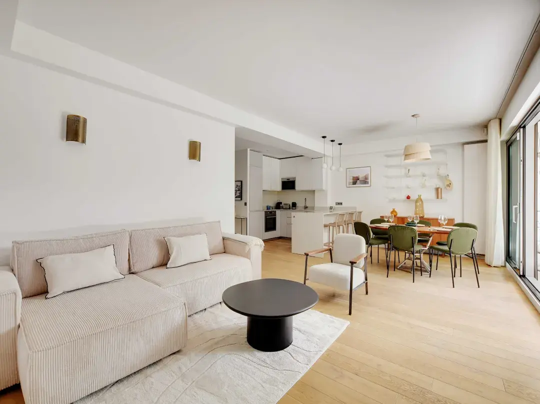 Passy / Eiffel Tower - Amazing 2br With Garden - Val-d'Oise