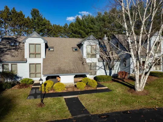 Lake Views And Access To Highland Golf Course - Charming Retreat - Woodstock, VT