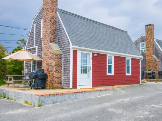 Oceanside Serenity And Scenic Sunsets - Charming Coastal Retreat - Sandwich, MA
