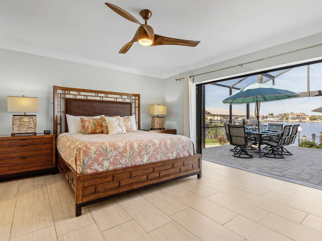 Heated Pool, Large Dock And Kayaks - Stunning, Spacious Retreat - Cape Coral, FL