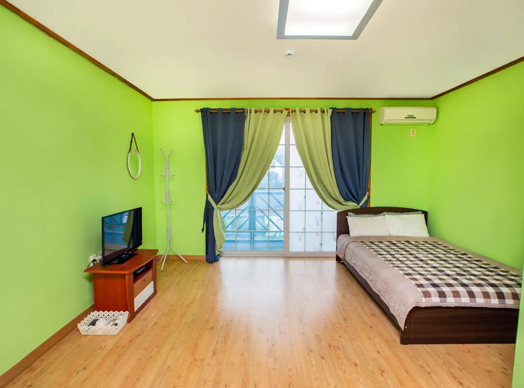 Taean Pine Tree Resort - Incheon
