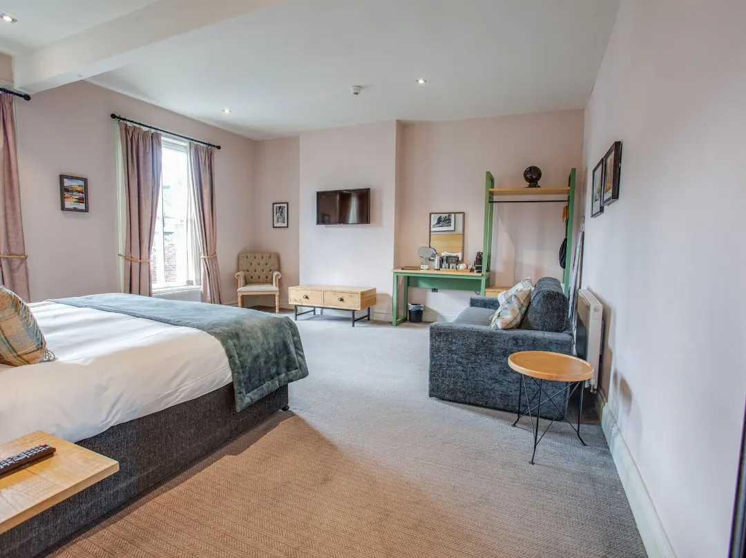 The Black Hat - Ilkley