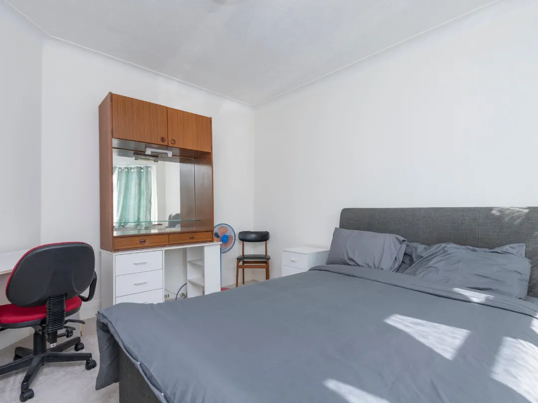 Lovely Home In Ilford With Parking - Ilford