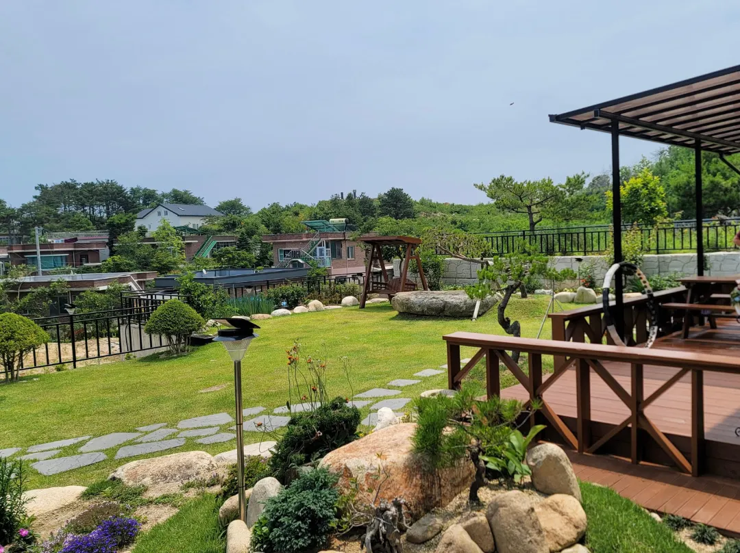 Goseung Luceluna Pension - Sokcho-si