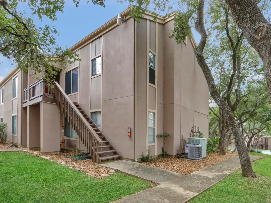 Charming Retreat With Community Pool And Tennis Courts - Funky Oasis - Canyon Lake, TX