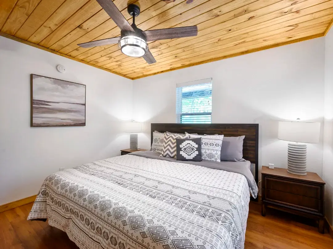 Private Setting And Scenic Hiking Trails - Charming Escape - Broken Bow, OK