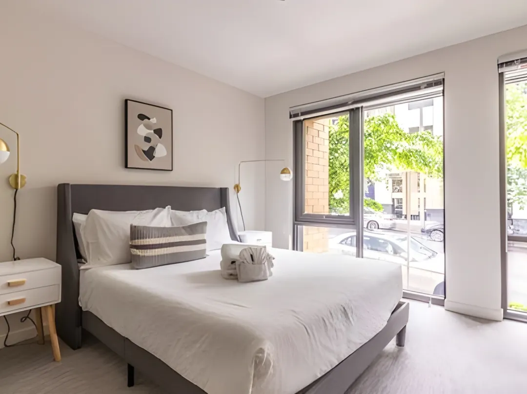 Spacious Living And Gourmet Kitchen - Stylish Urban Oasis - Bellevue, WA