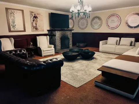 Hotel Chateau Campos Do Jordão - Campos do Jordão