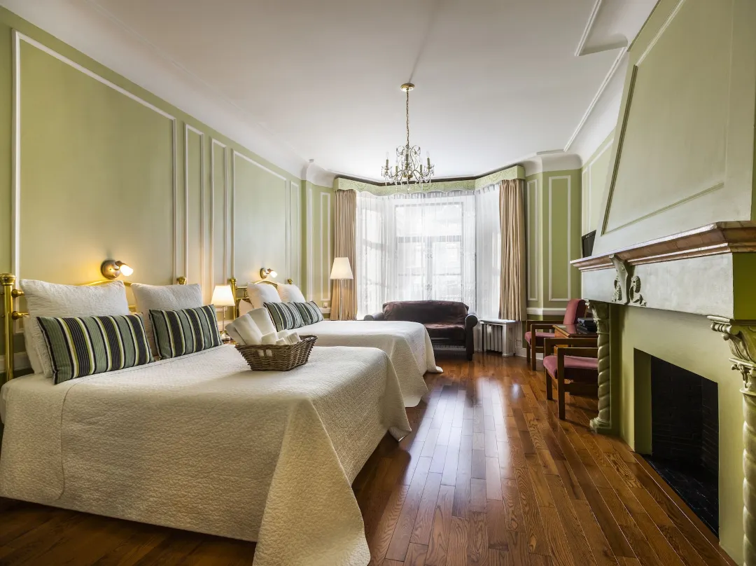Hôtel Château De L'argoat - Montréal, QC