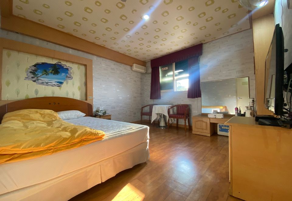 Geoje Island's 4th class honeymoon, Geoje-si - 2025 Latest Prices ...