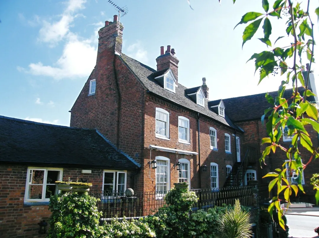The Greyhound Coaching Inn - Warwickshire