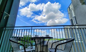 KLIA Lili Residensi 5+2 Pax with Stunning Pool,Nilai - Updated 2024 ...