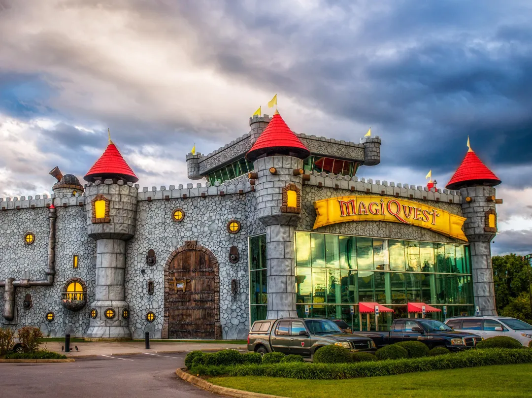 Arrowhead Log Cabin Resort - Moonlight Romance Cabin - Pigeon Forge, TN