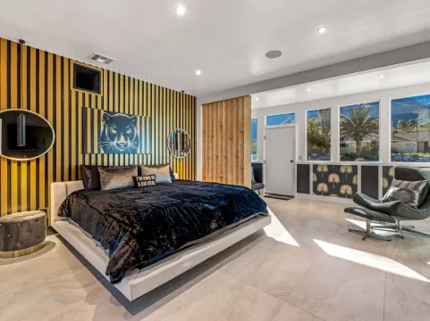 Luxury Estate With Pool In Palm Springs - Palm Springs, CA