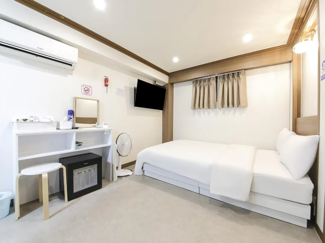 Motel Moon - Seoul