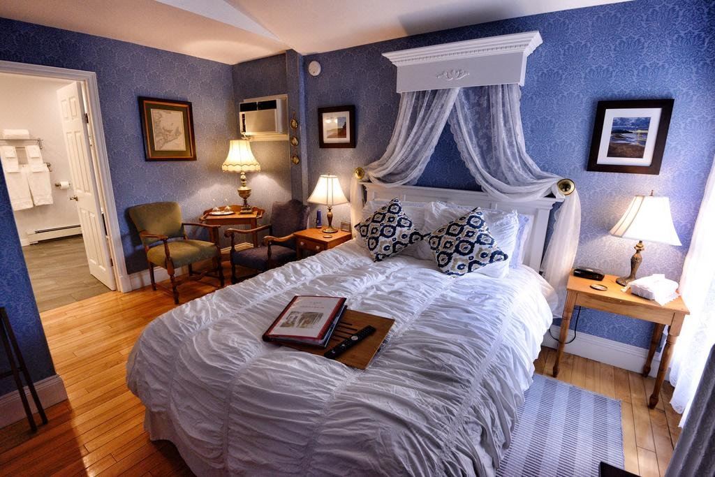 Charlotte's Rose Inn - Charlottetown
