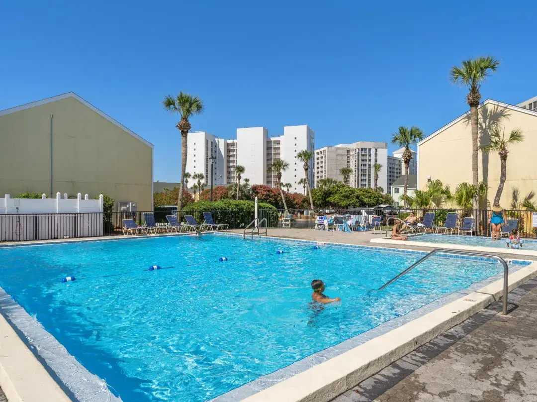 Scenic Balconies And Community Pool - Vibrant Coastal Retreat - Destin, FL