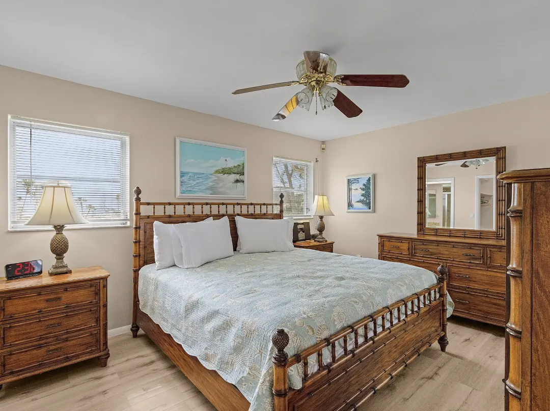 Charming Coastal Retreat With Shared Pool - Stunning Beach Access - Fort Myers Beach, FL