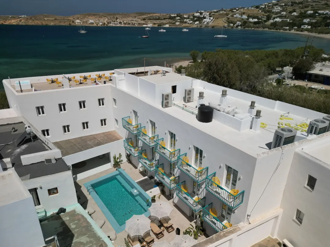 Play Paros - Парос