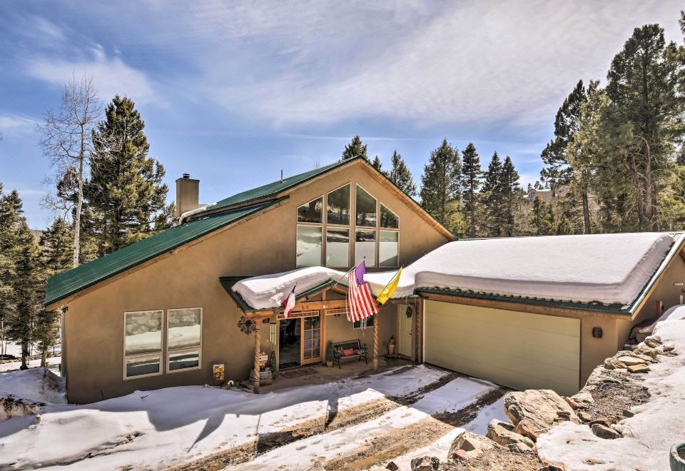 Expansive Angel Fire Retreat 1 Mi to Fishing!, Angel Fire - Book with ...