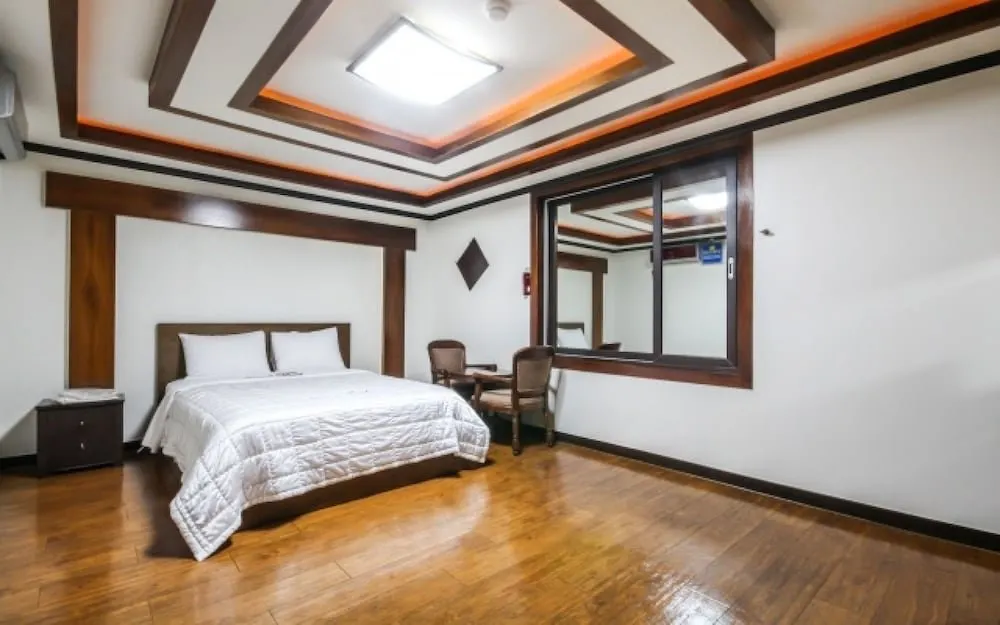 Goodstay Feel Motel Mokpo - Incheon