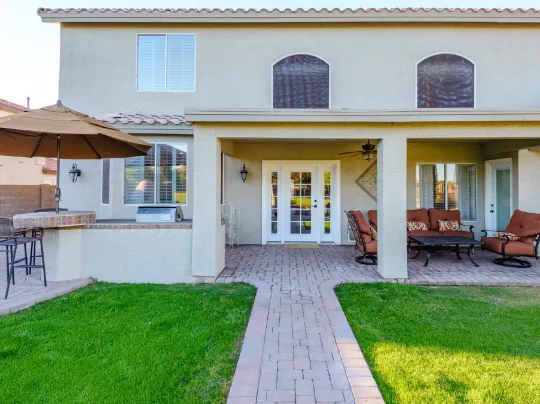 Heated Pool And Golf Course Views - Stunning Modern Retreat - Gilbert, AZ