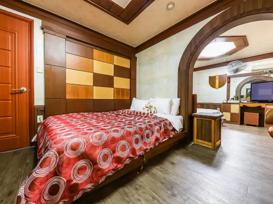 Pine Motel - Incheon