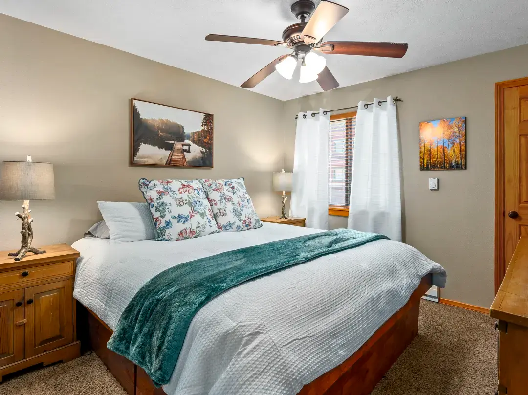 Ski-in/ski-out Access And Cozy Fireplace - Inviting Mountain Retreat - Brian Head, UT