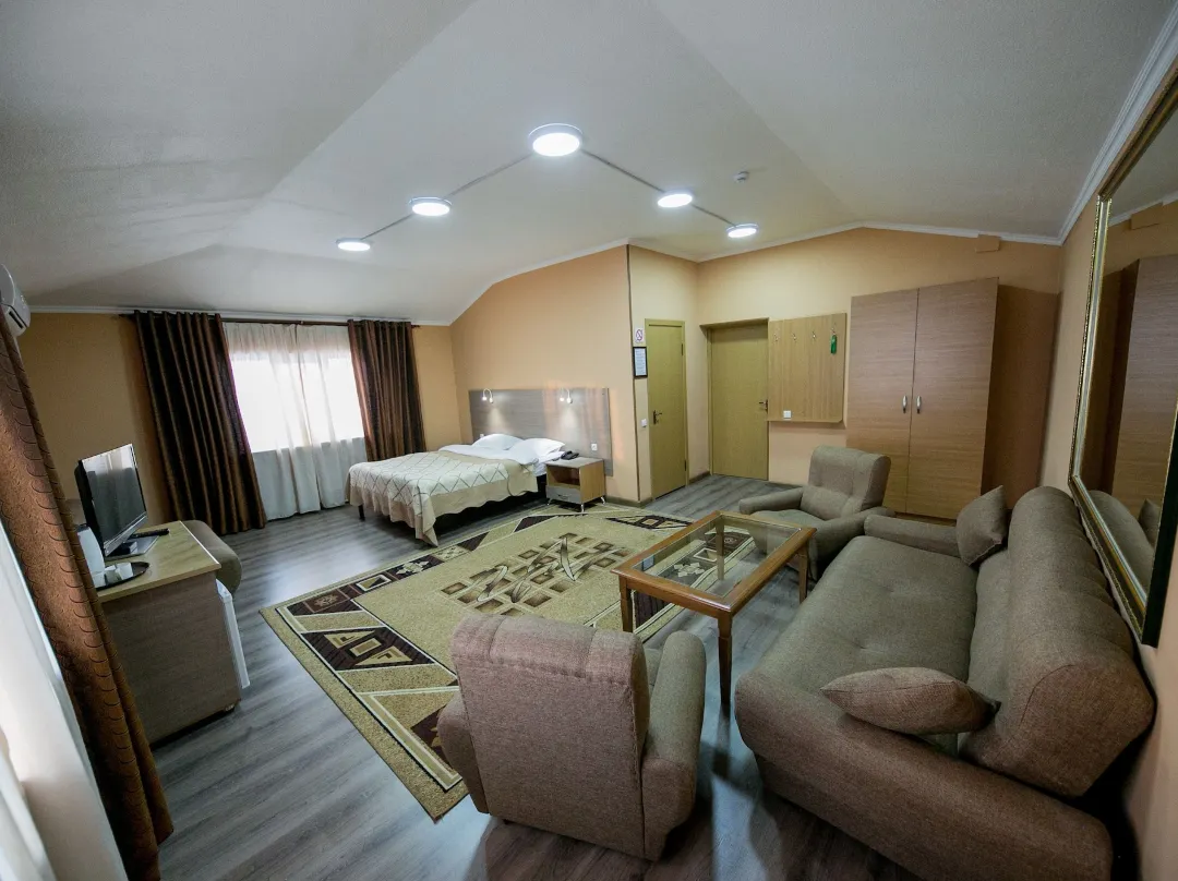 Hotel Flagman - Bishkek