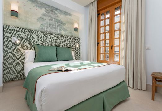 Bright Apartment in the heart of Seville. Tomás de Ibarra II, Seville ...
