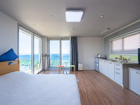 Pension Jeju Picnic Story - Jeju