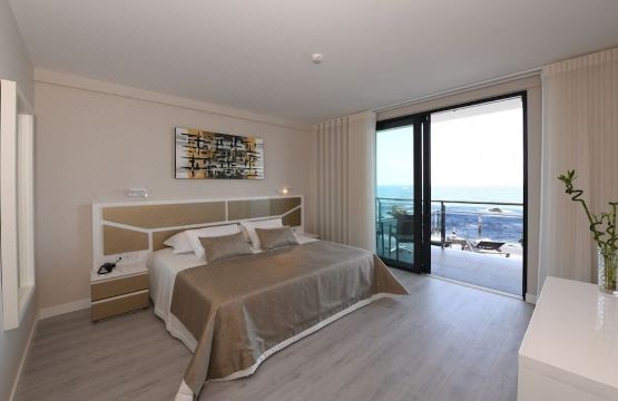 Calamar Hotel,Portalegre - Updated 2024 Reviews & Prices | Trip.com