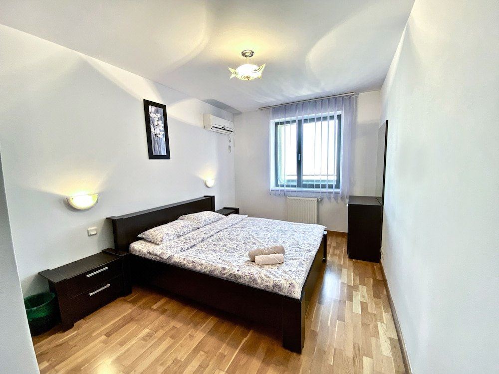 Monaco Grand Apartments By Citybookings - Boekarest