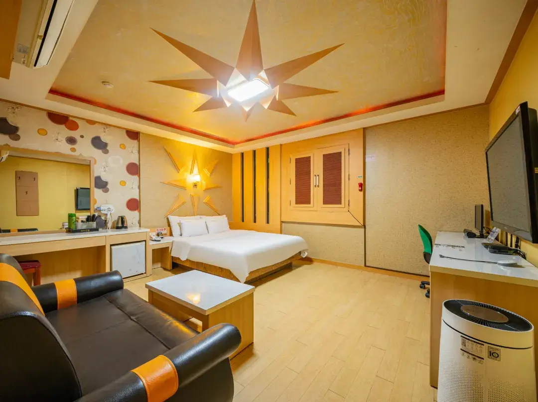 Suwon Herb Motel - 영화동