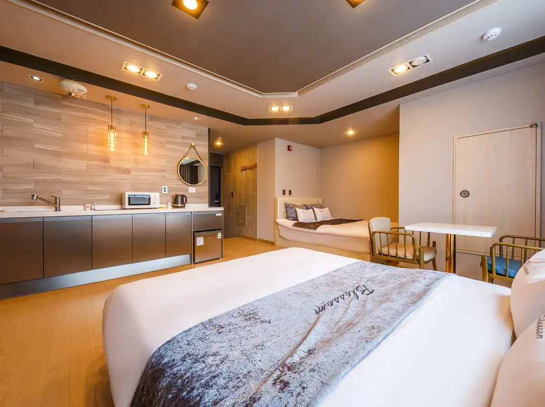 Yeosu Blossom Hotel - Yeosu-si