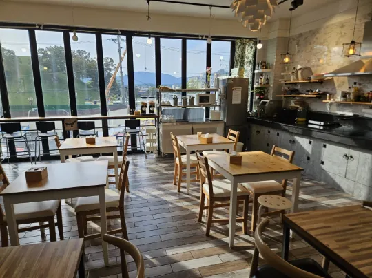 Bonghwang Mansion - Gyeongju-si