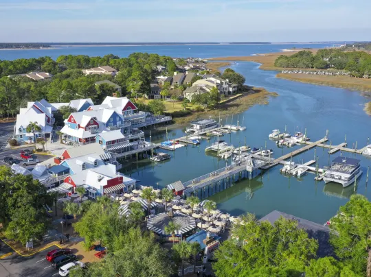 Heated Pool And Cozy Outdoor Haven - Stunning Retreat - Bluffton, SC