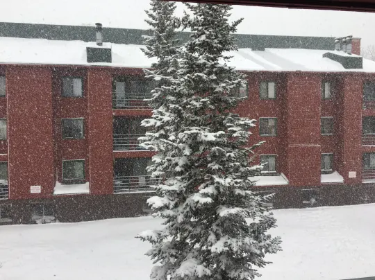 Ski In Ski Out Access And Cozy Clubhouse Amenities - Stunning Family Retreat - Brian Head, UT