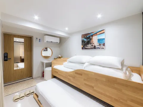 Slowon Hongdae - Seoel