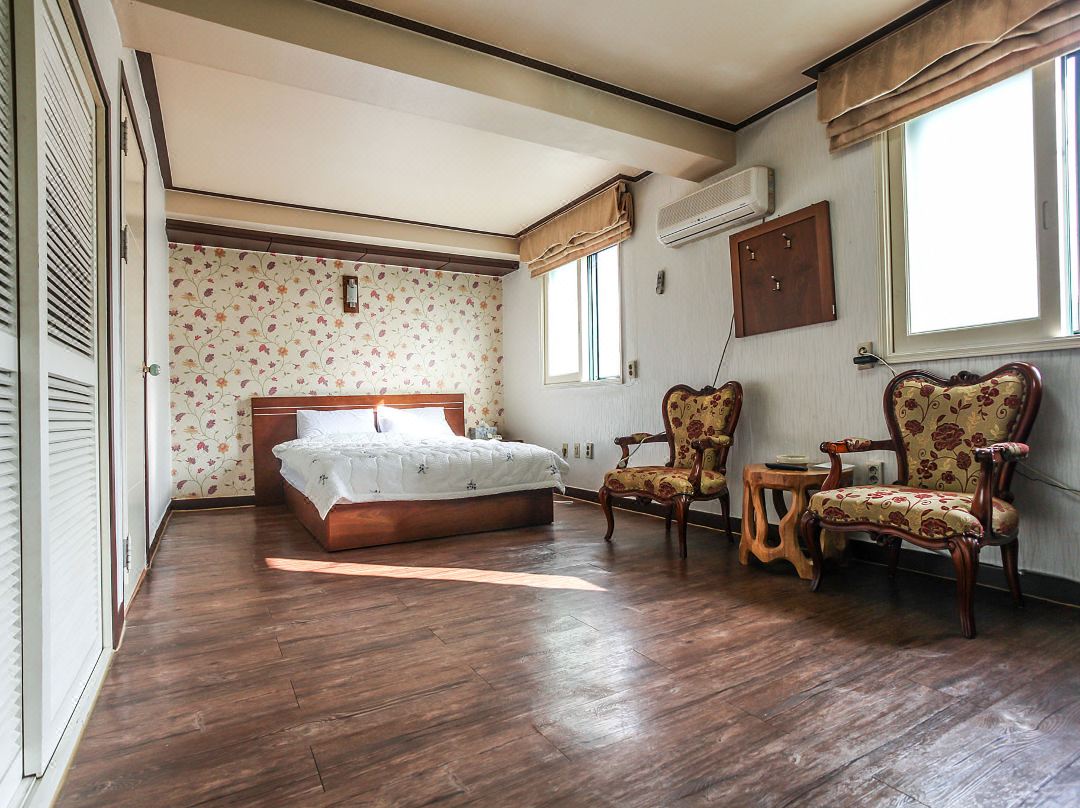 Youngwol River Park - Andong