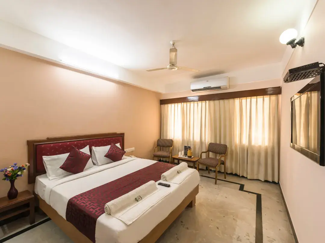 Hotel Chandra Palace. - Karnataka