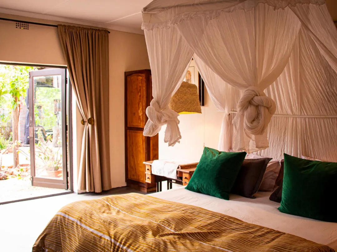 Ebonymoon Guest House - Porterville