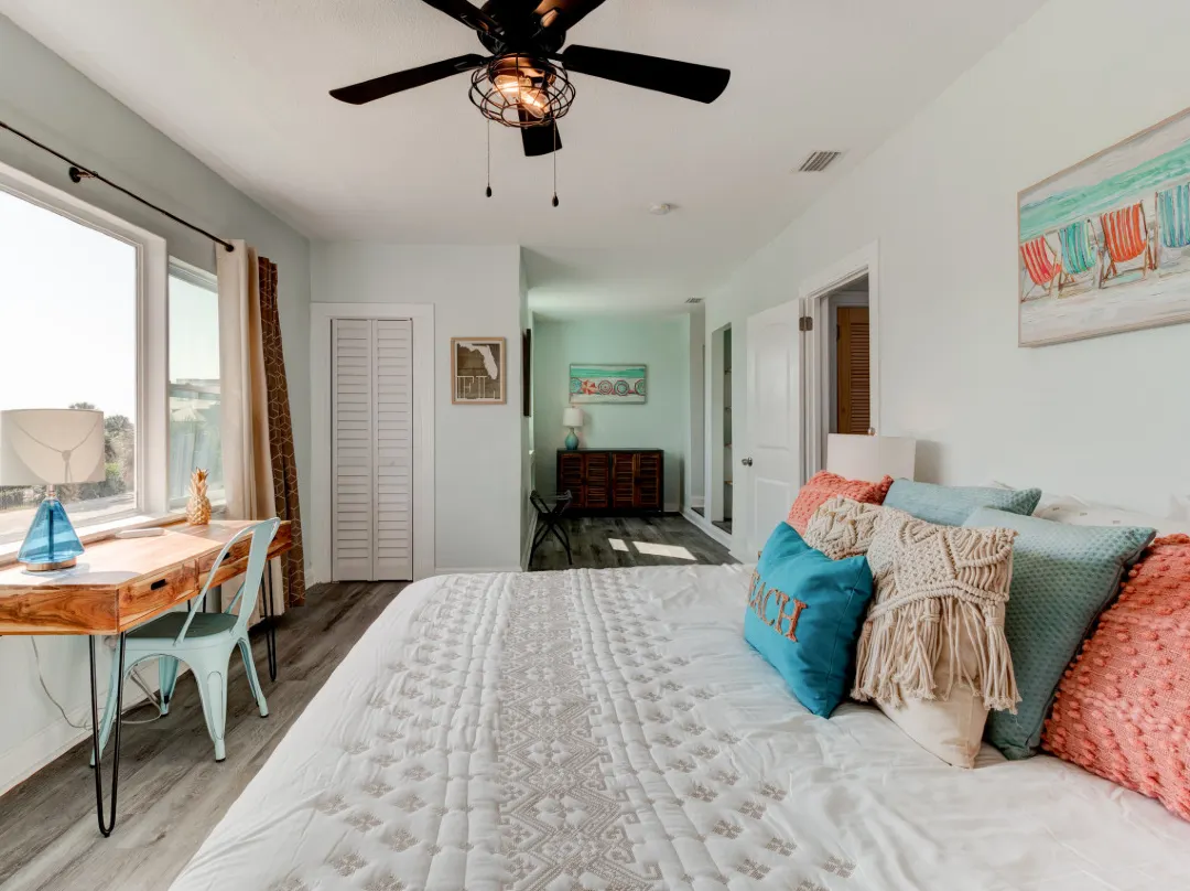 Fire Pit, Cowboy Pool And Pool Table Retreat - Gorgeous Oasis - Daytona Beach Shores, FL