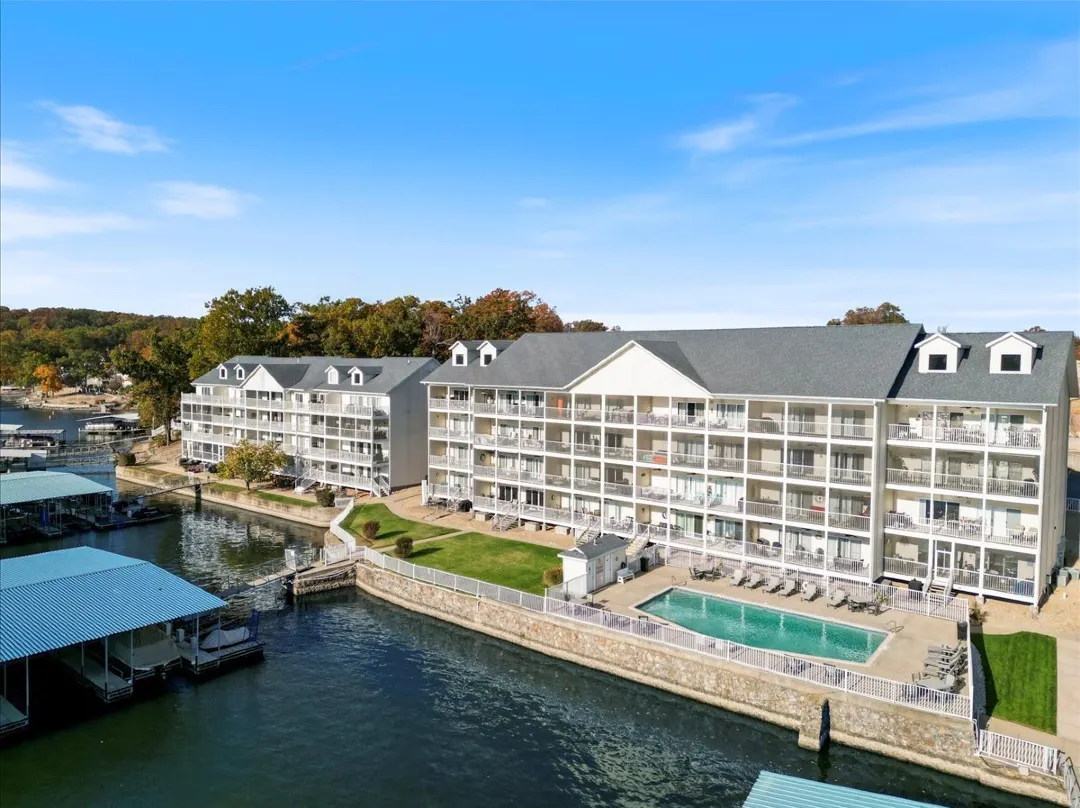 Heated Community Pool And Scenic Views - Stunning Lakefront Retreat - Sunrise Beach, MO