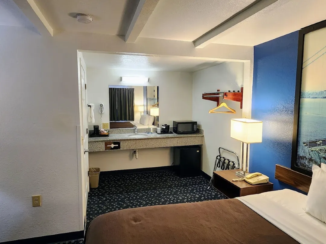 Hotel Belmont - Half Moon Bay, CA