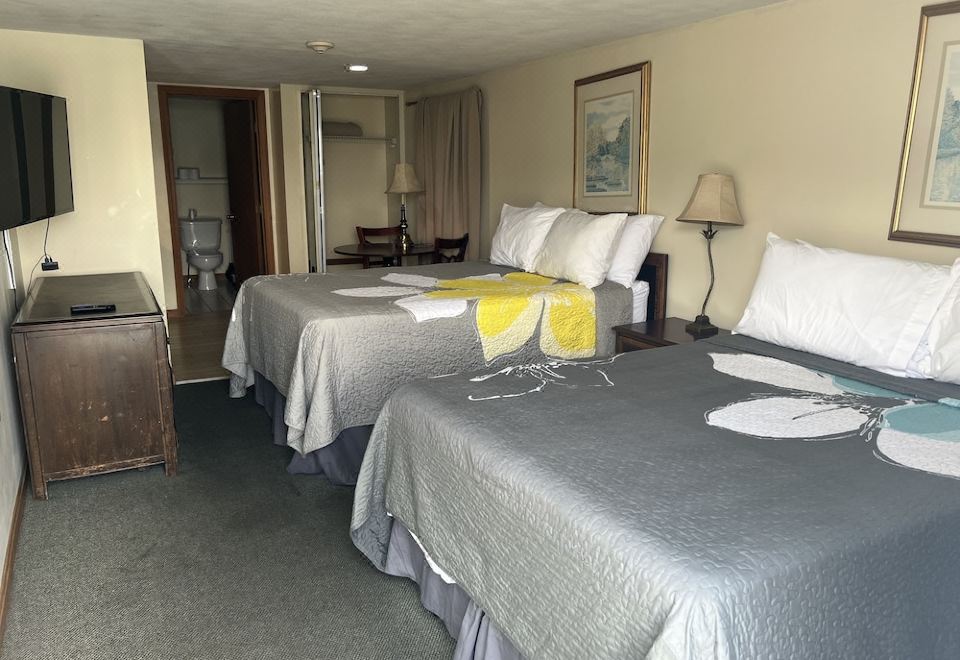 Ships Inn,Hampton Beach - Updated Prices & Hotel Reviews 2024 | Trip.com