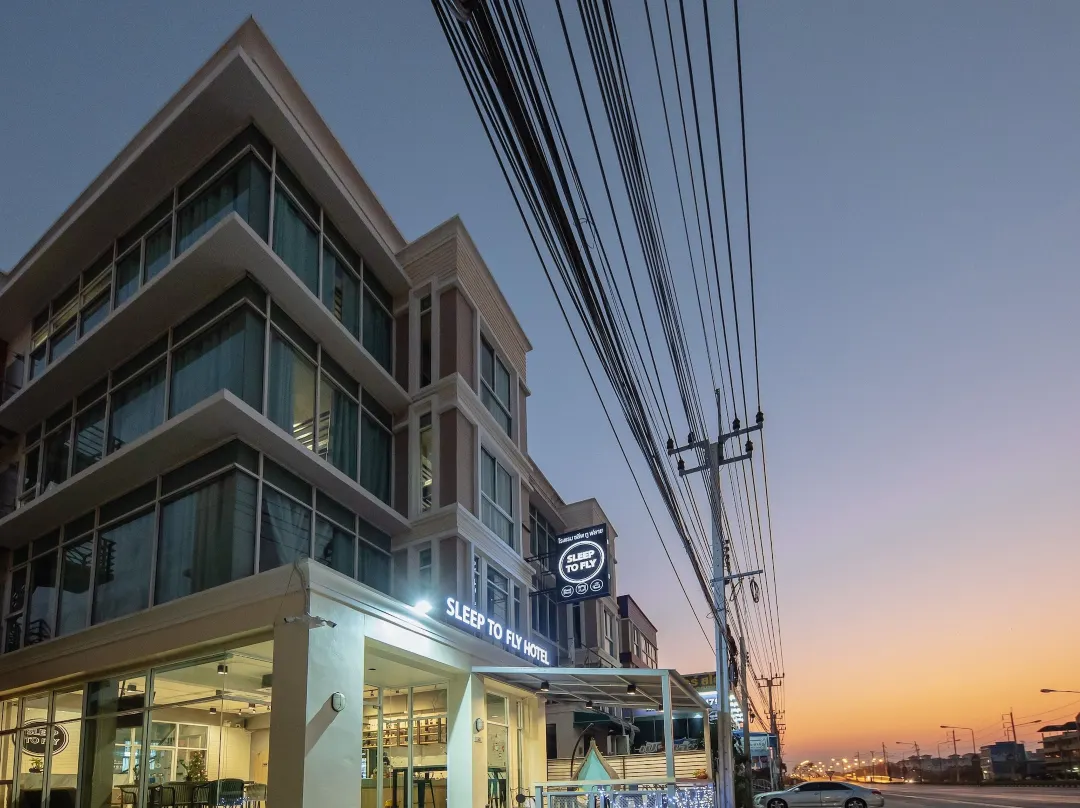 Sleep To Fly Hotel & Hostel Suvarnabhumi Airport - Bangkok